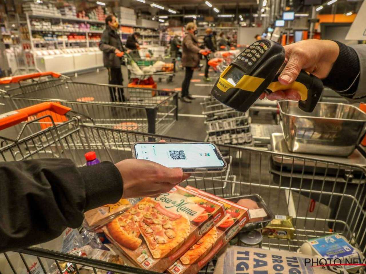 "Colruyt Group maakt winkelkarretjes betalend": Wat is er aan de hand ...