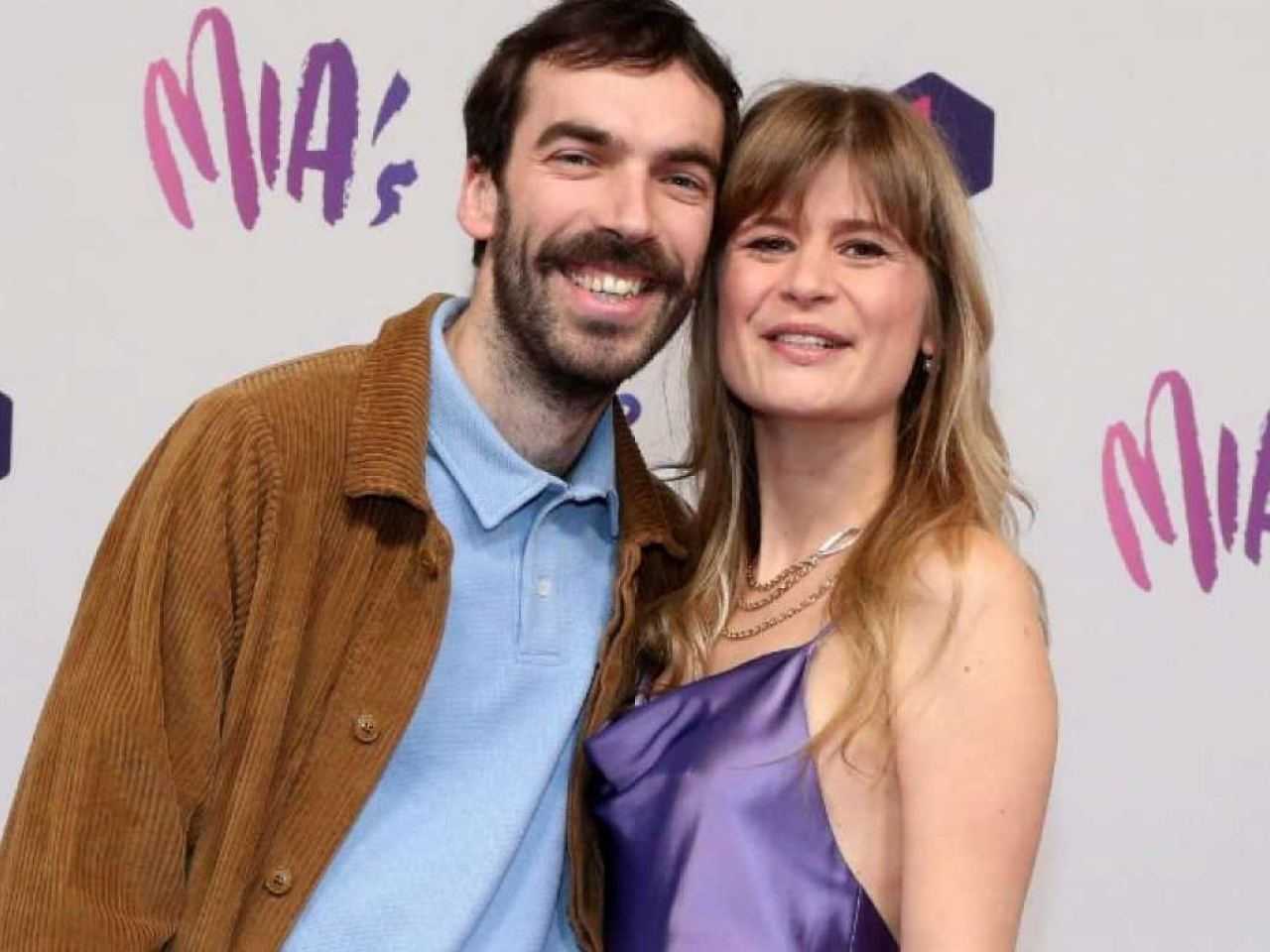 Eva De Roo bevallen van zoontje: Ze deelt superschattige eerste ...