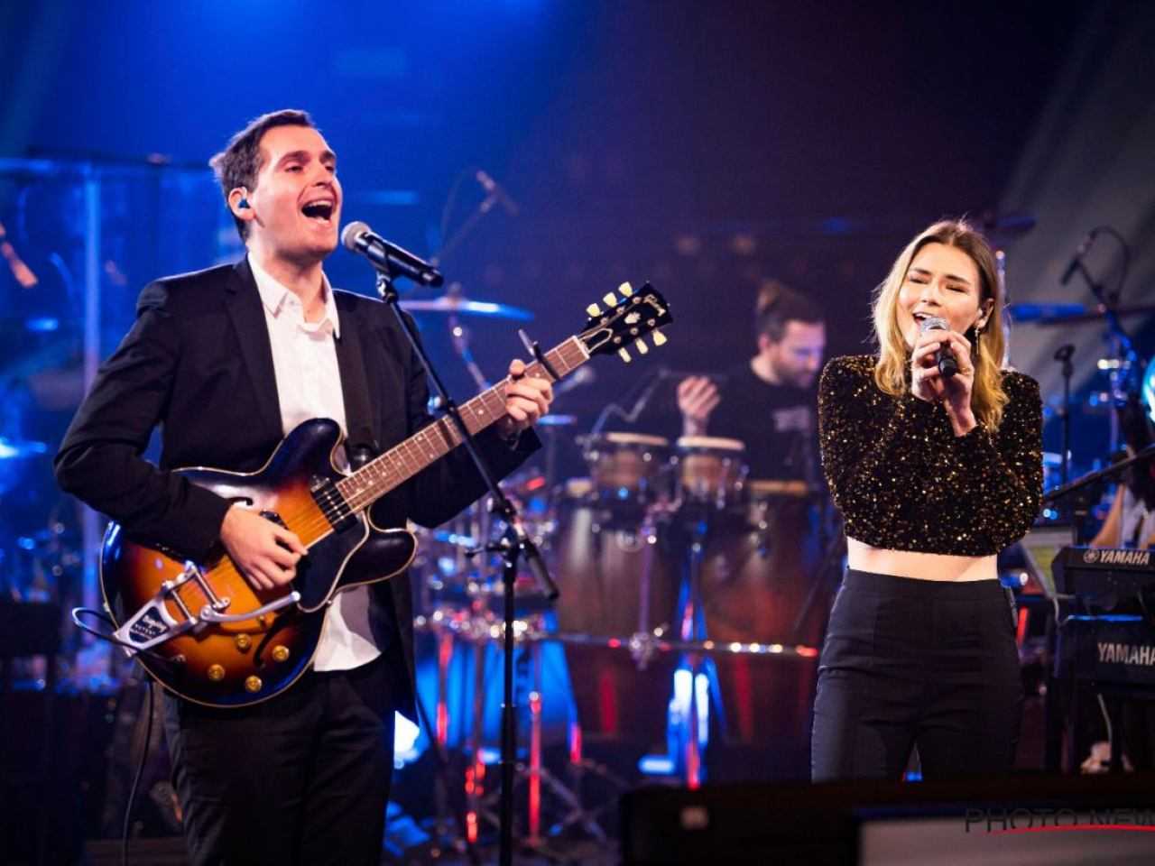 Zanger Tom Dice raakt harten met liefdevol eerbetoon | Redactie24