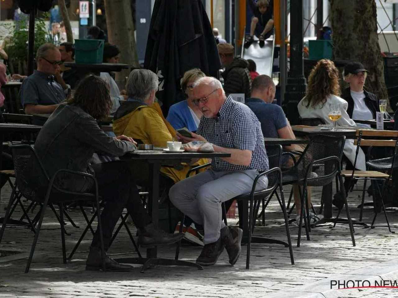 Gezellig terrasje doen eindigt in mineur: Dieven slaan toe | Redactie24