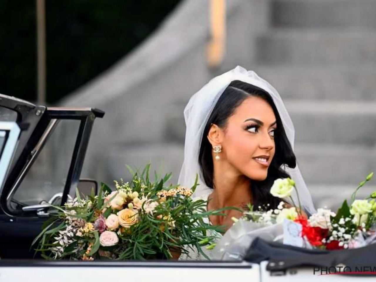 Remco Evenepoel en Oumi Rayane getrouwd: Oumi kiest voor opmerkelijke ...