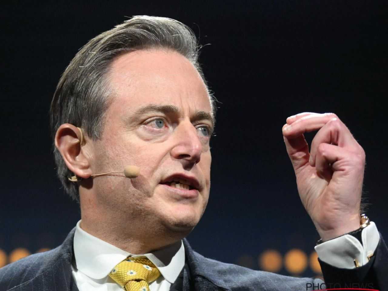 Bart De Wever laat duidelijk weten wat hij van Conner Rousseau vindt ...