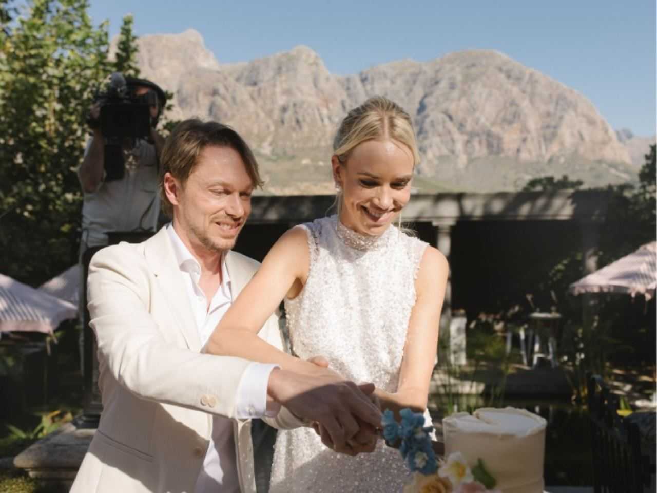 Heeft Regi zijn huwelijk kunnen betalen door de live-uitzending? Dit is ...