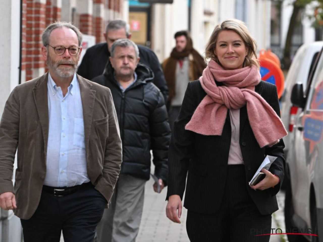 N-VA-koppel Els Van Doesburg en Peter De Roover verwachten een kindje ...