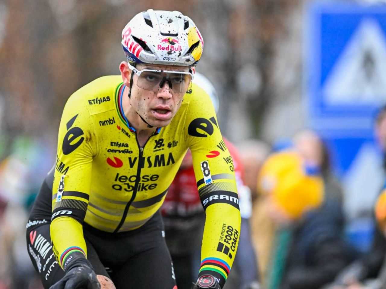 Wout van Aert laat weer van zich horen en geeft update over ...