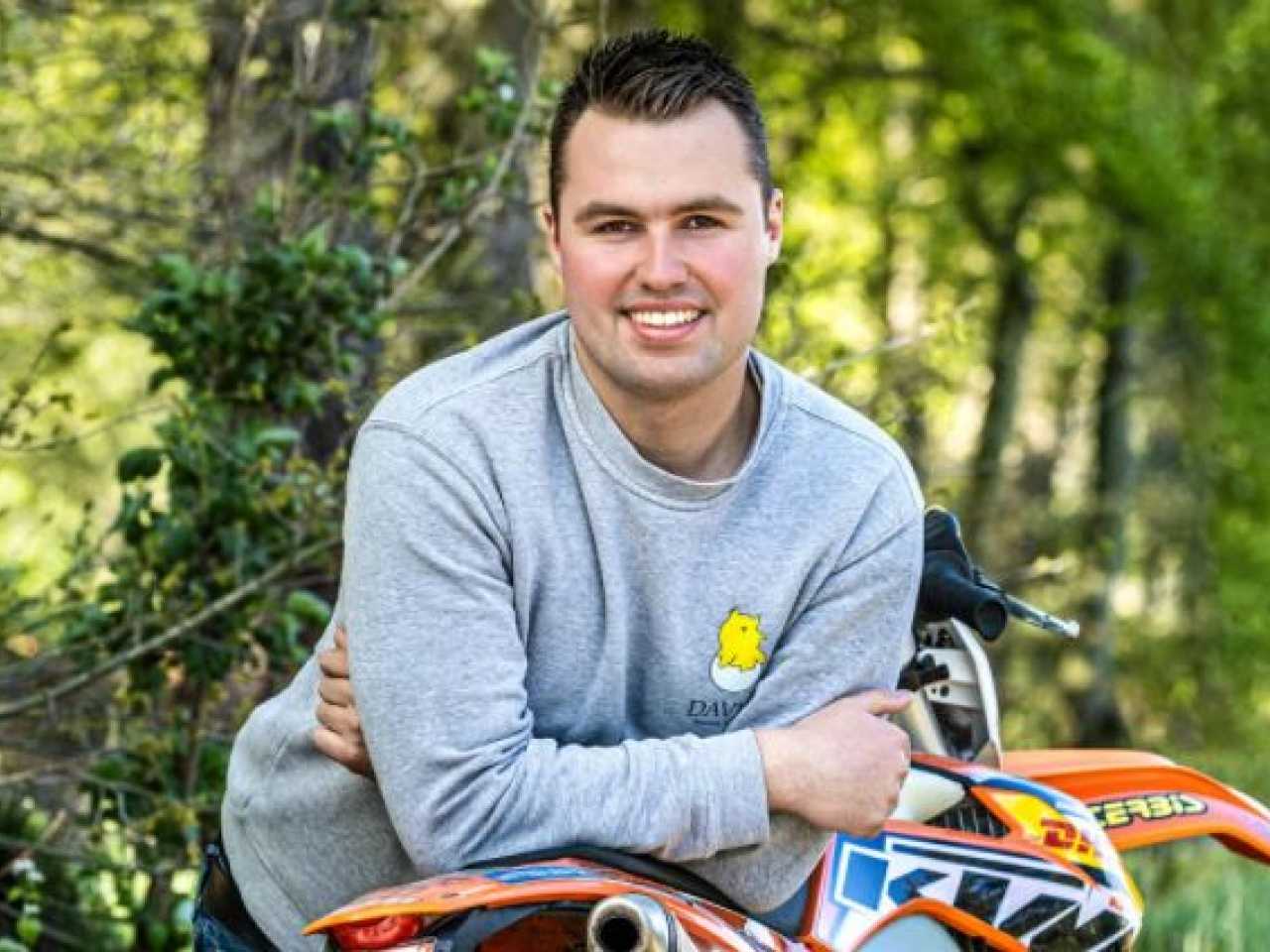 Frits uit ‘Boer Zkt. Vrouw’ kon bijna niet meer lopen: “Botten ...