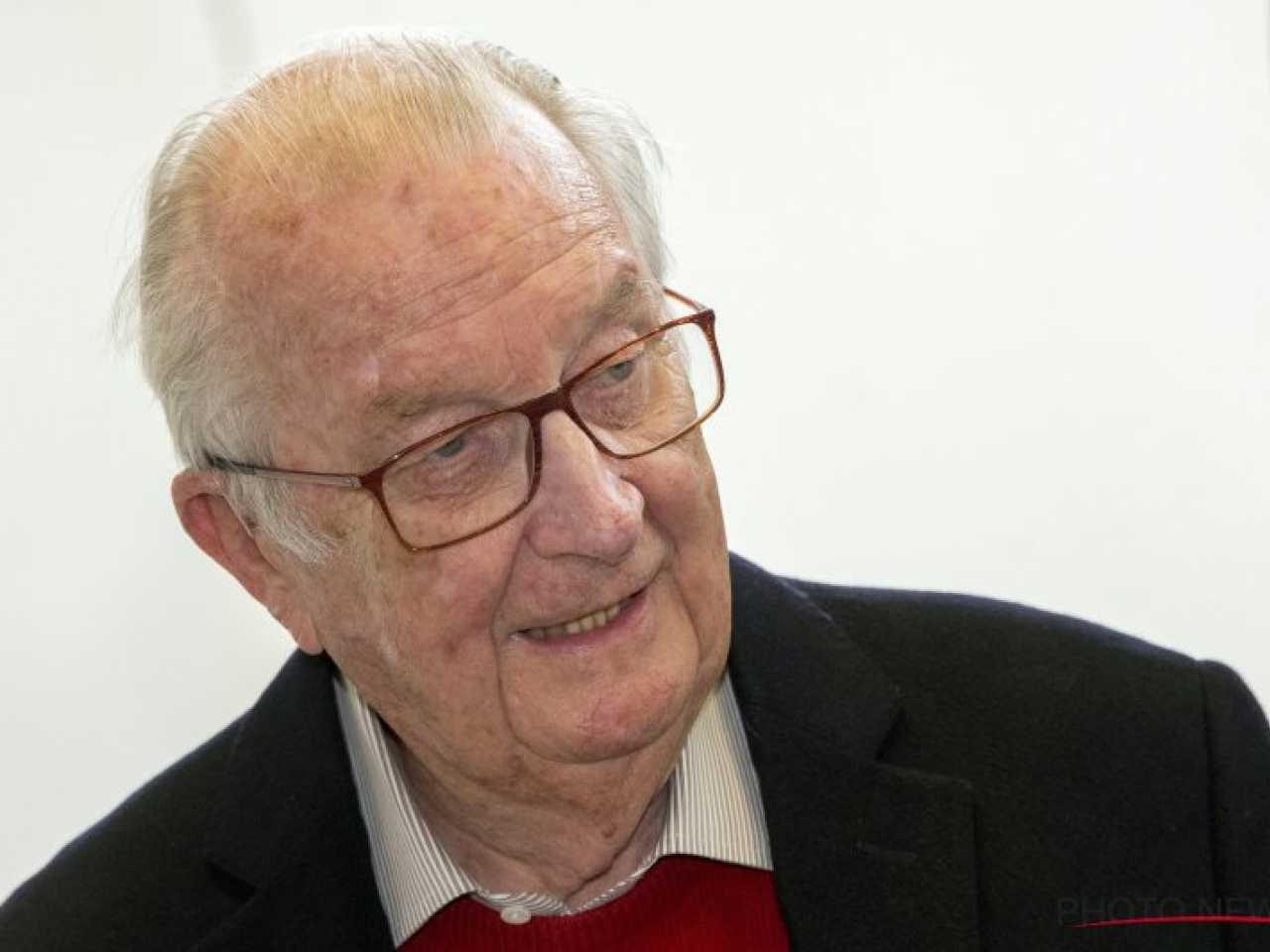 Koning Albert II moet zware kritiek slikken: "Sire, u bent een ...