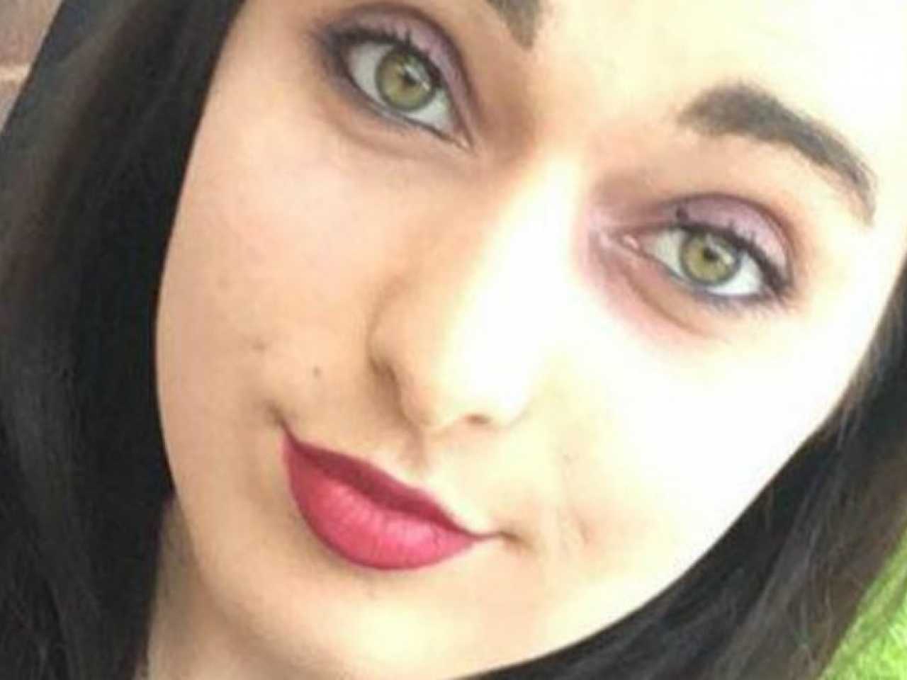 Lydia (18) wenste haar ouders nog een gelukkige verjaardag, kort daarna ...