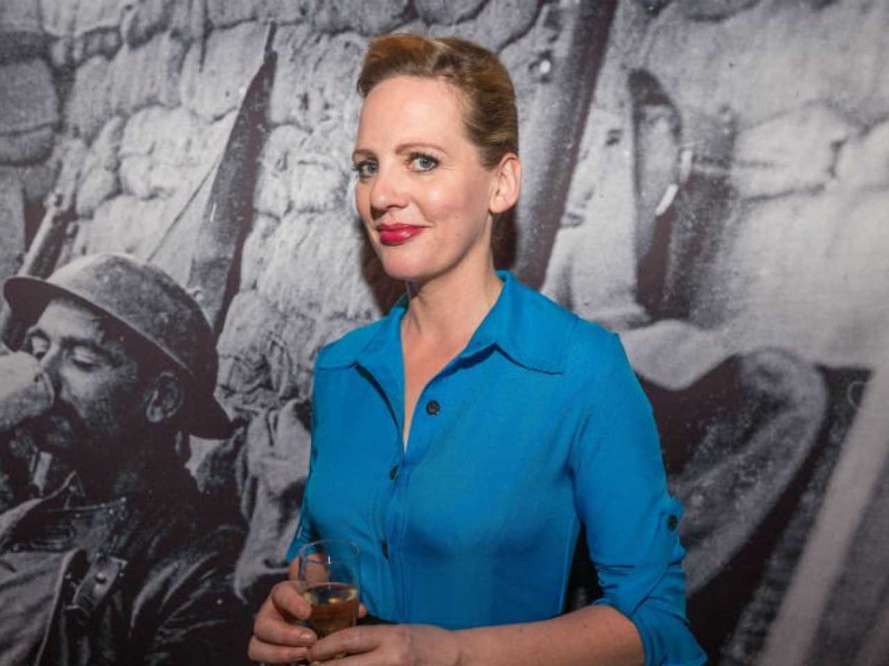 Horror voor actrice Maaike Cafmeyer bij tandarts: “Ik kon zelfs niet ...