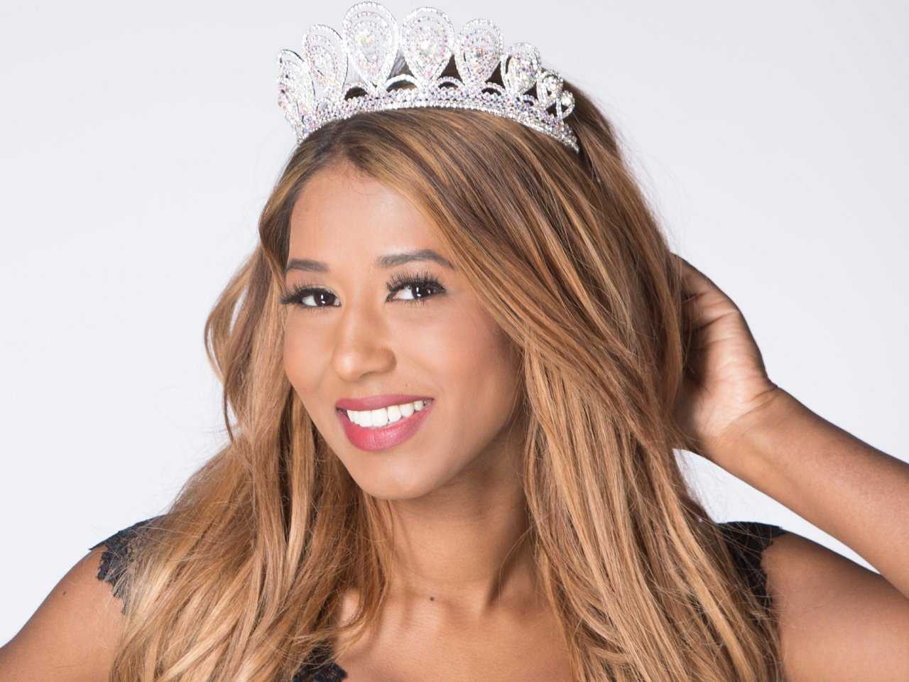 Sandhya, de vriendin van Nick, haalt fors uit na alle negatieve ...