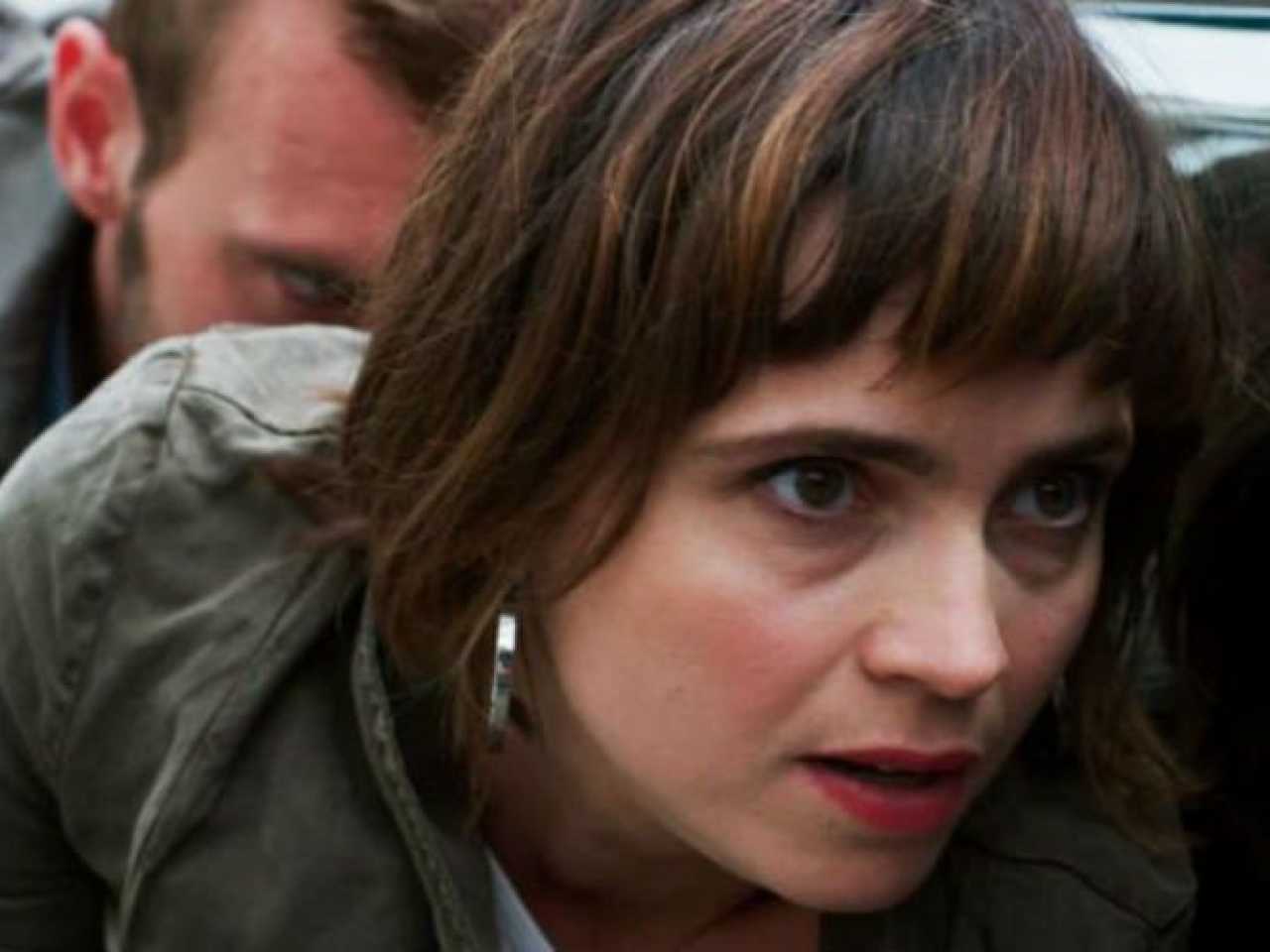 De spanning is op dit moment te snijden bij Marianne Devriese thuis ...