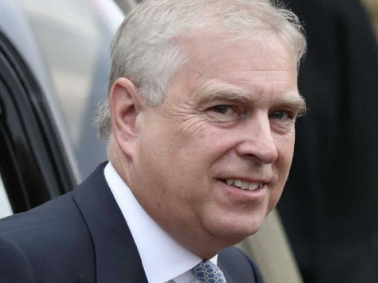 Prins Andrew krijgt ongelofelijk aanbod van 100 miljoen dollar voor ...