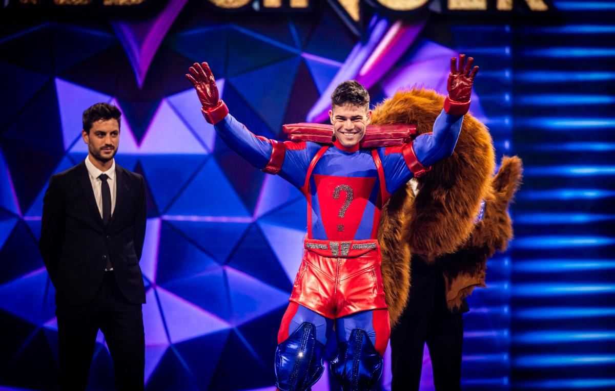 Wout van Aert's avontuur in The Masked Singer dreigde te eindigen voor ...